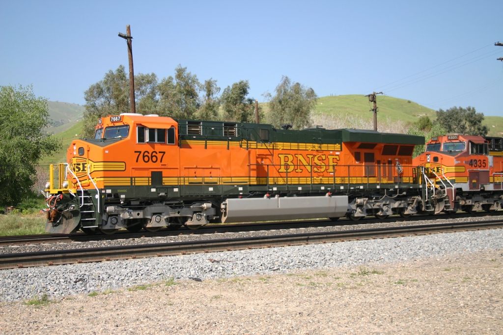 Roster shot of BNSF 7667